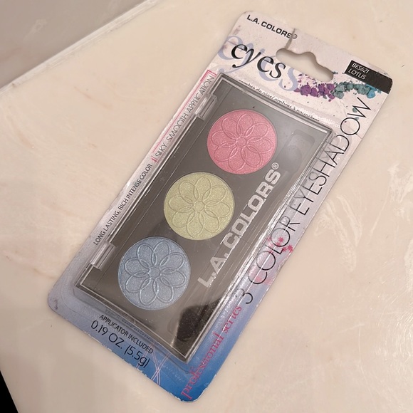 L.A. Colors | Makeup | La Colors 3 Color Eye Shadow Lotus | Poshmark